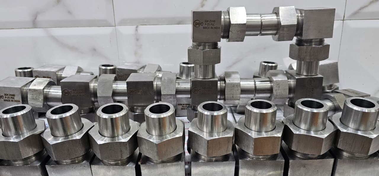 SS 304 Hydraulic Weldable Elbow 3000# 25NB Manufacturer