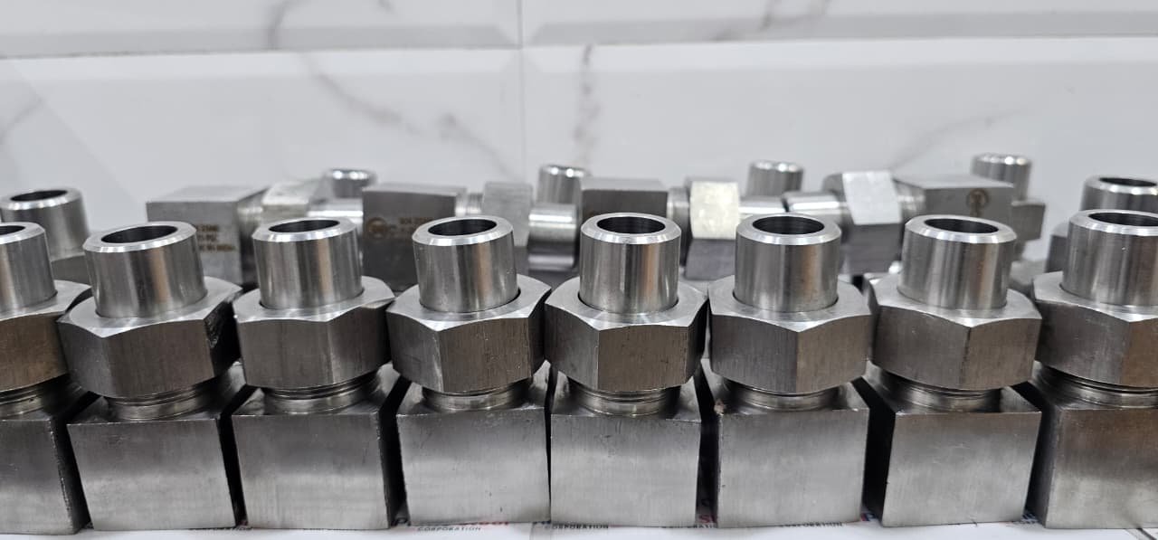 SS 304 Hydraulic Weldable Elbow 3000# 25NB Manufacturer