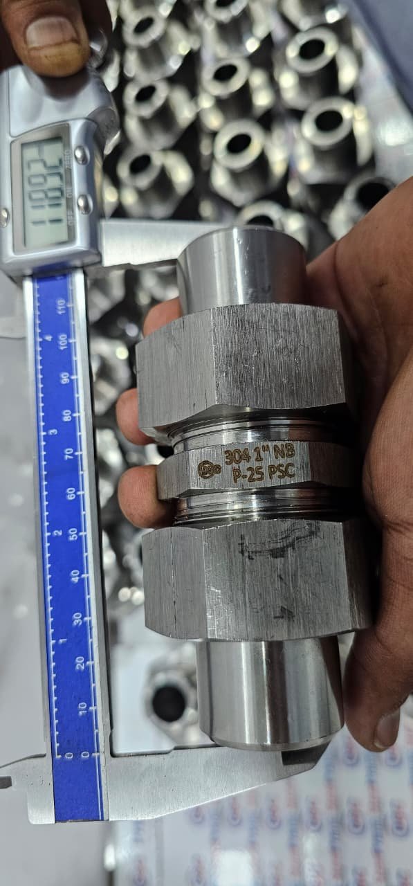 SS 304 Hydraulic Weldable Coupling 25NB 3000# | High-Pressure Fittings